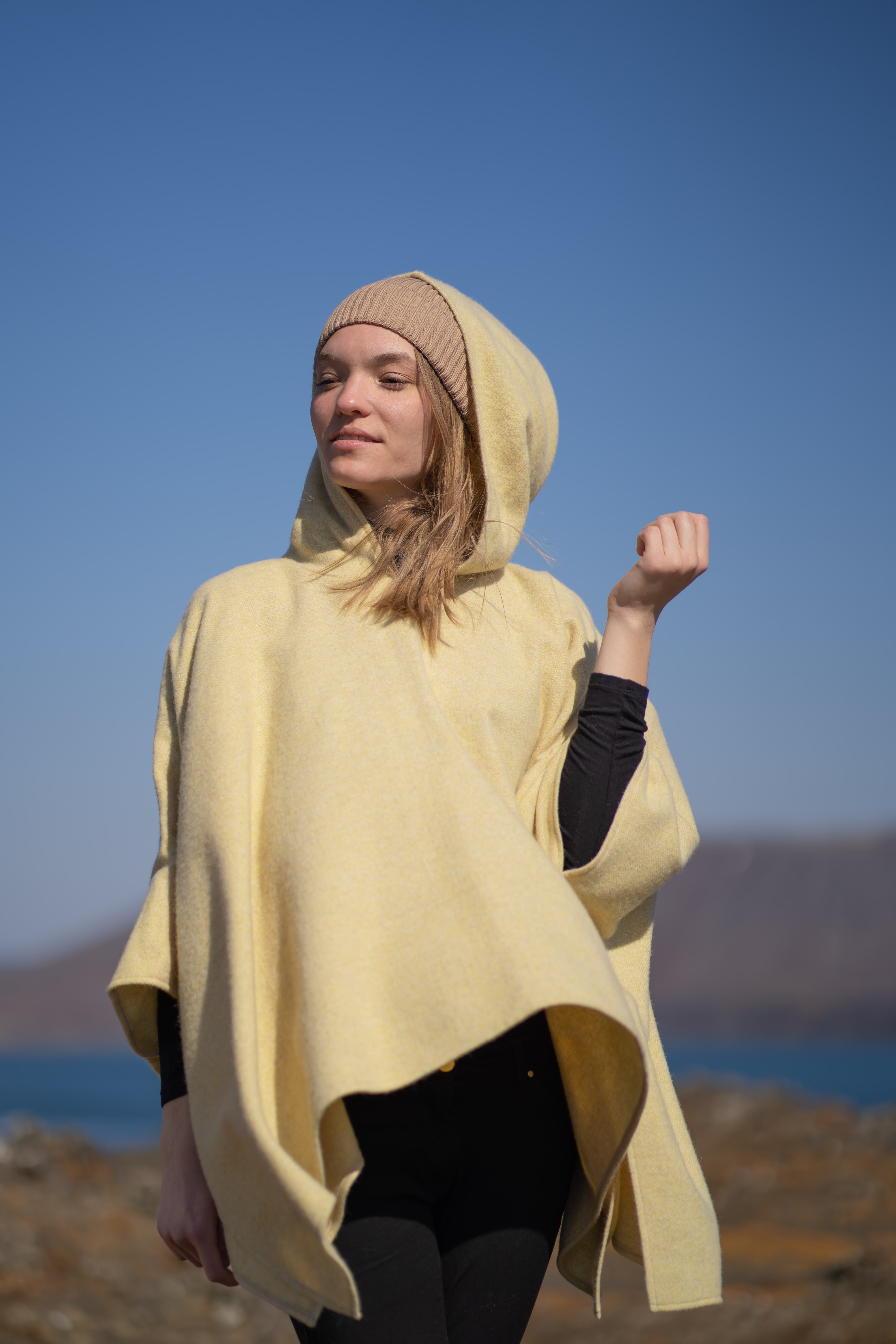 yellow cape 5 – Mjúk Iceland