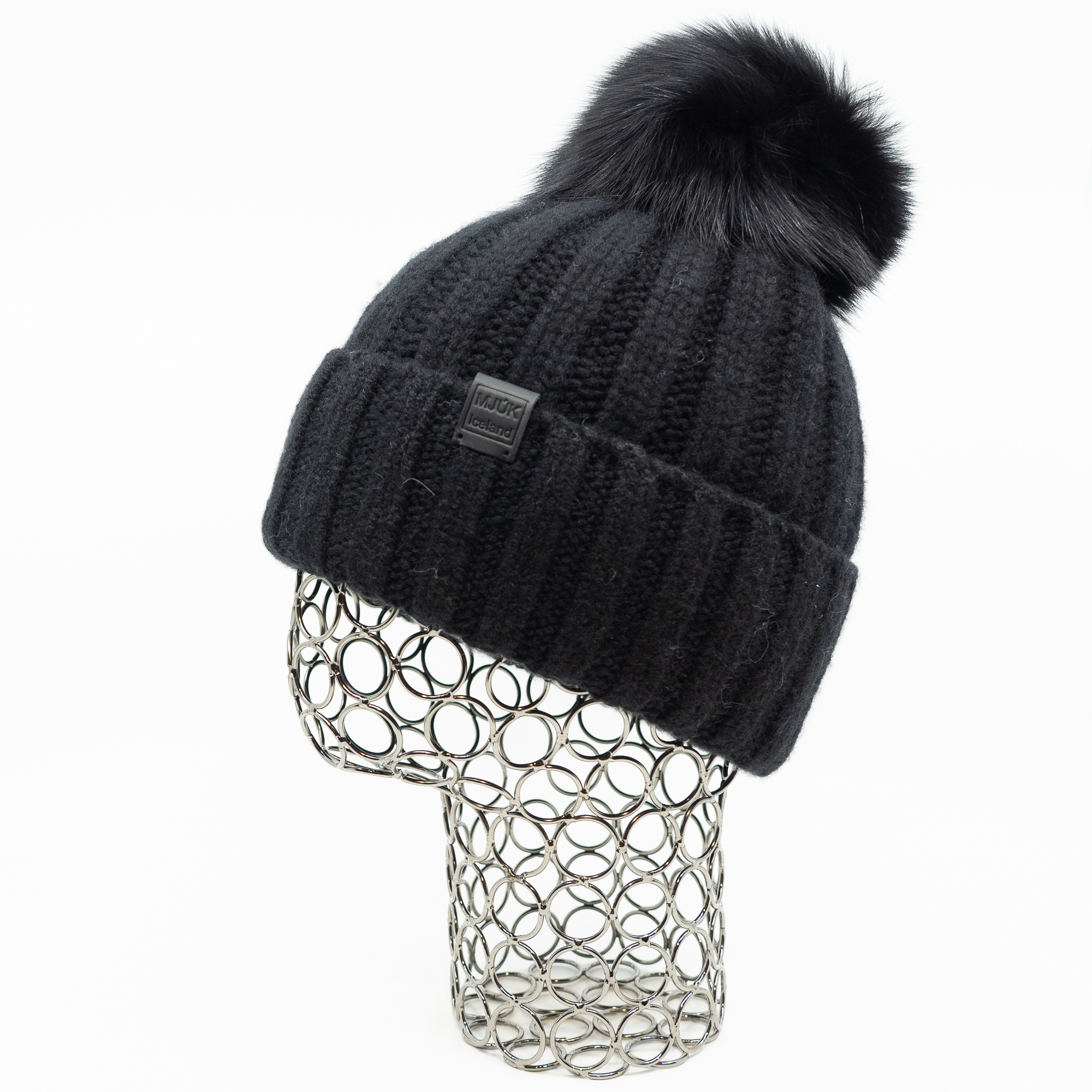GRL_Black_pompom_side – Mjúk Iceland